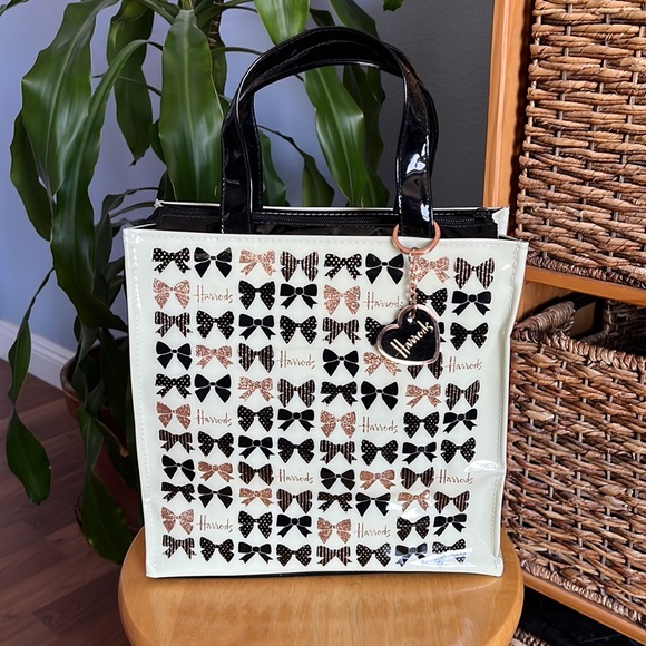 Harrods | Bags | Harrods Cream Black Gold Bow Tote With Zip Top | Poshmark
